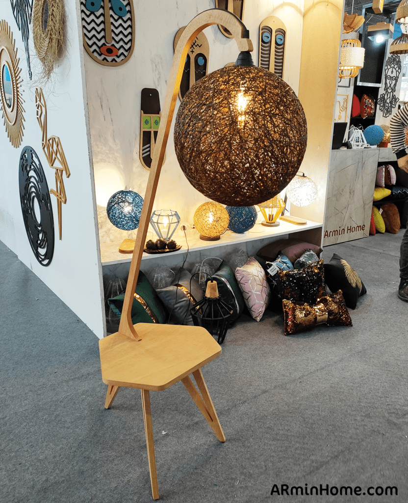 Lampadaire avec Table & Boule couleur au choix - ARmin Home